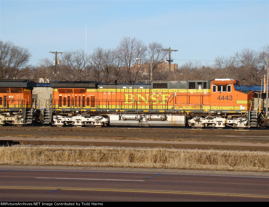 BNSF 4443